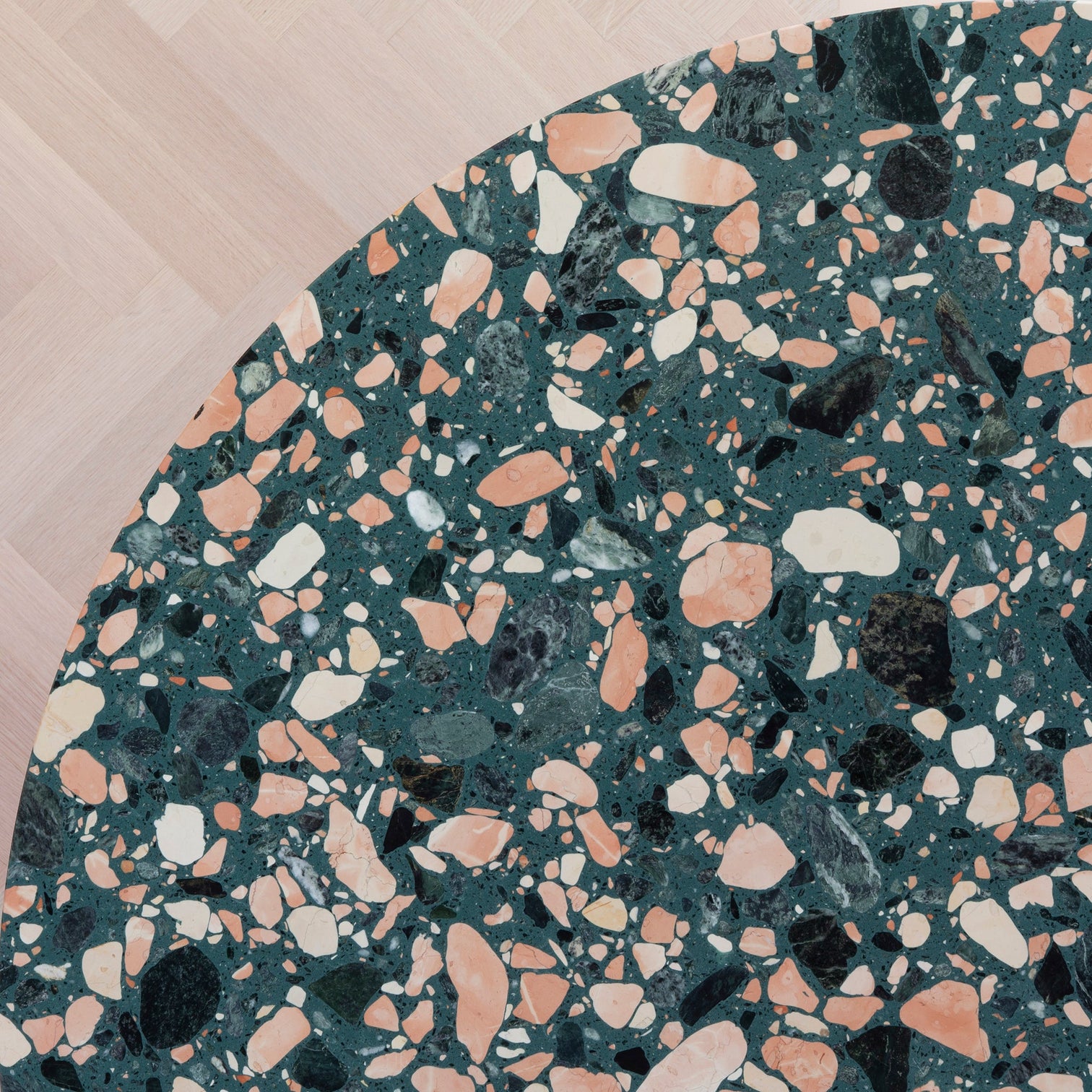 Toniton Matbord Elephant Round Grön Terrazzo – Toniton SE